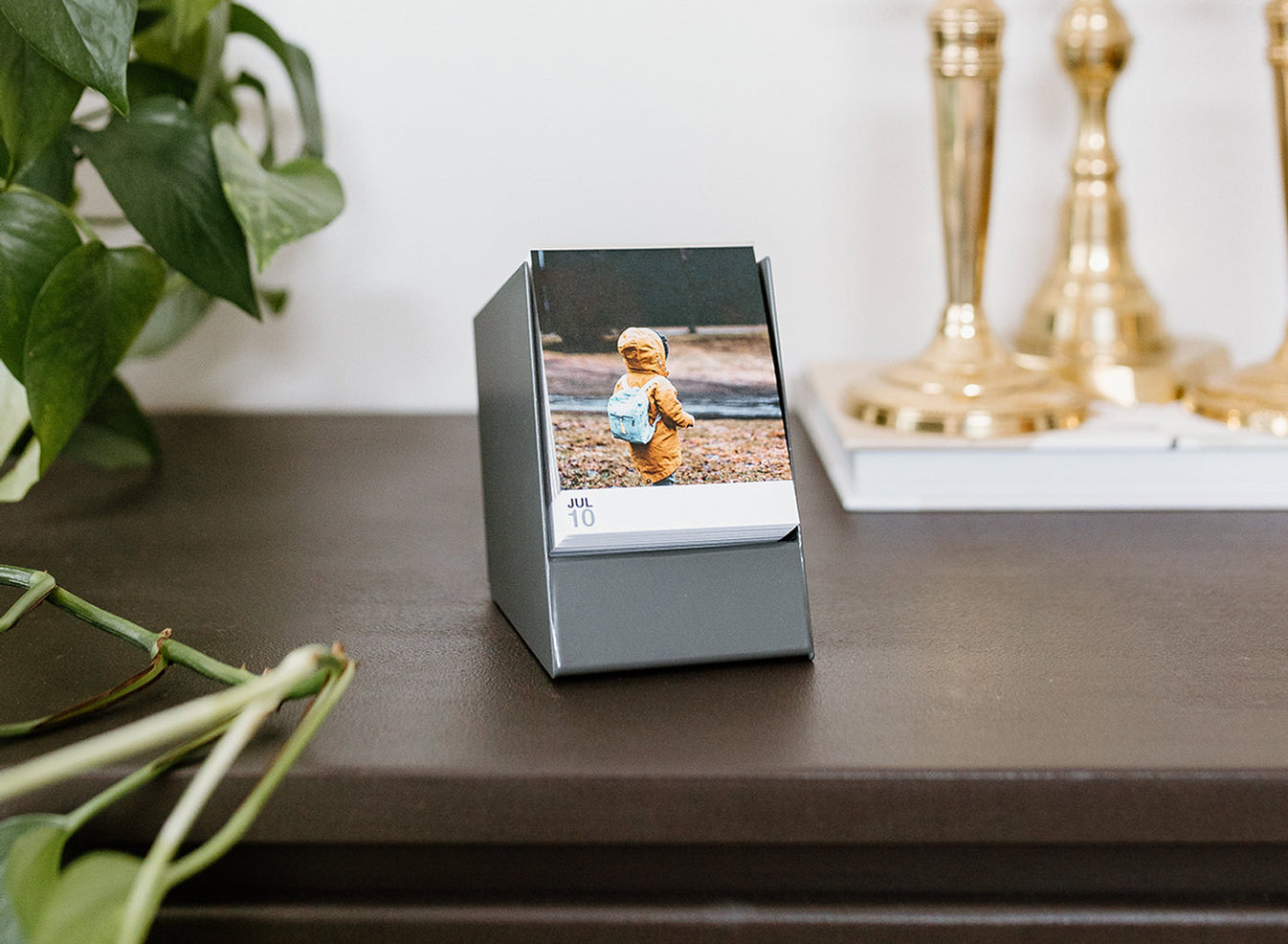 Signature Stand | Desktop Photo Display | Social Print Studio