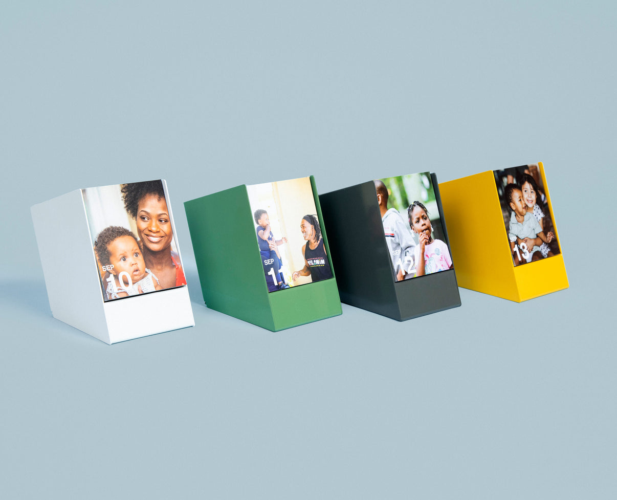 Signature Stand | Desktop Photo Display | Social Print Studio